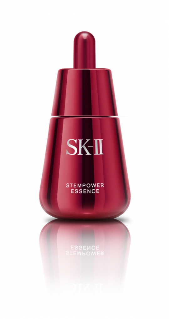 모공 작은 '쫀쫀' 피부 완성… SK-II '스템파워 에센스'