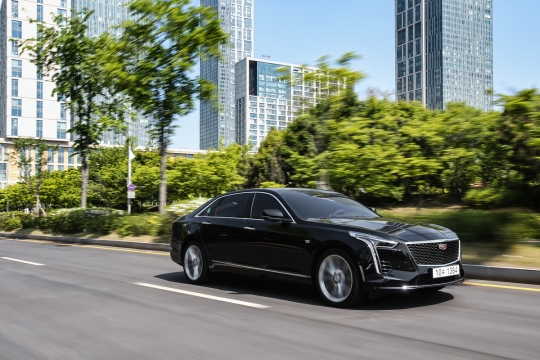 [YG의 카톡(Car Talk)] 캐딜락 CT6 '명차' 달릴수록 그 가치를 더하다